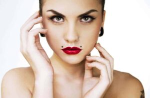 Lip Piercing Healing Stages: Timeline Explained (Stages 0-3)